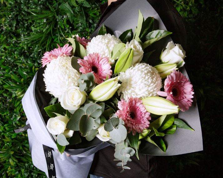 Oh My Darling Pink & White Flower Bouquet | Mr Roses – Roses Only